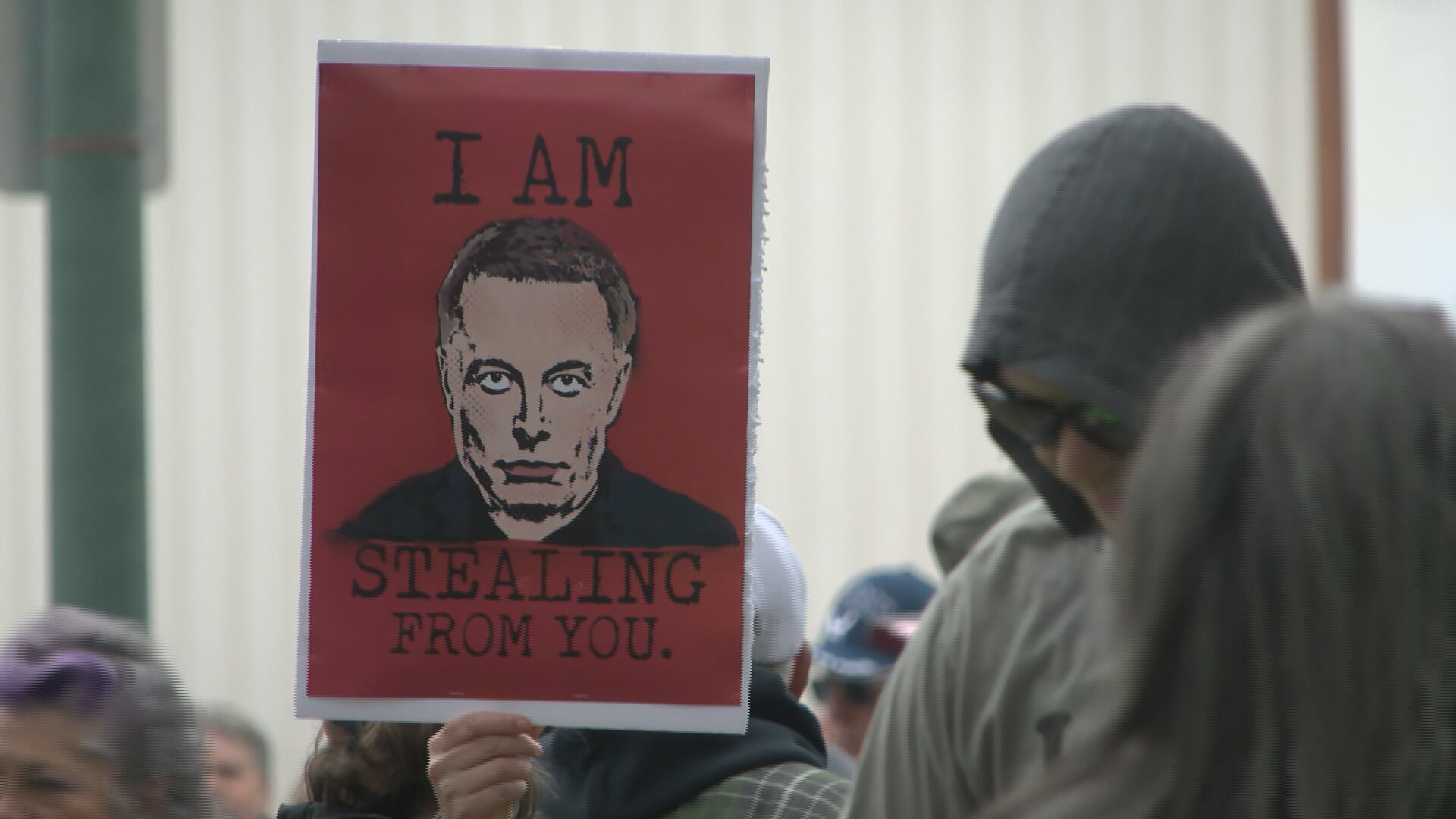 Hundreds fill Sherman square on day of nationwide ‘Hands Off’ protests