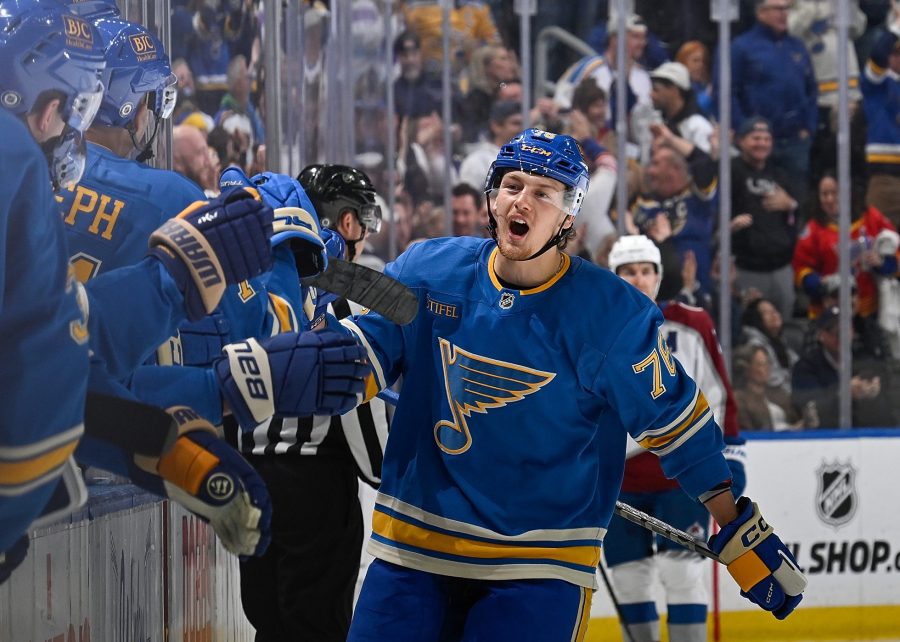 NEW RECORD! St. Louis Blues win franchise-best 12th straight game