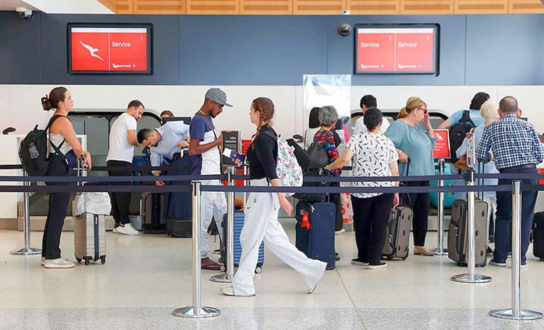 US Border Control Tightens: Australian Travelers Face Risks of Device Searches