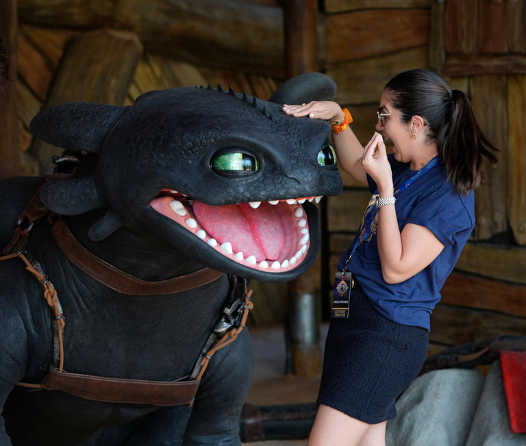 5 things you must do at Universal Epic Universe's How to Train Your ...