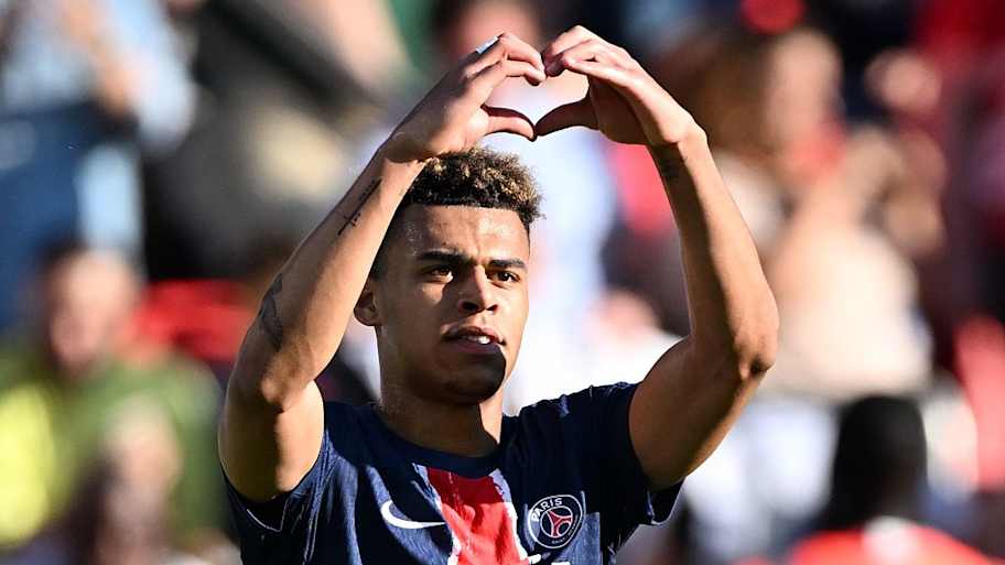 PSG campeão, empate do Barcelona, goleada do Dortmund e mais resultados ...