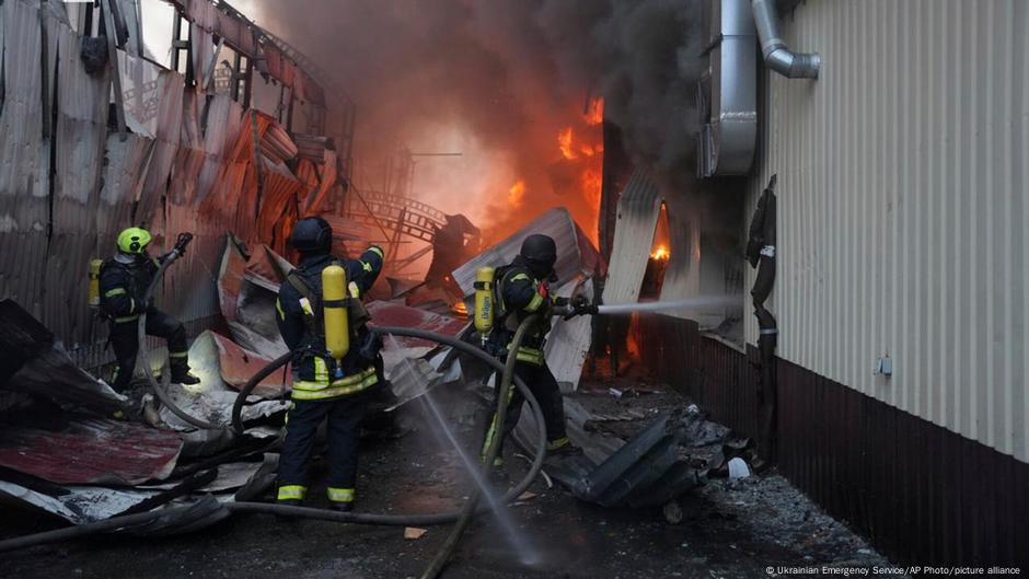 Ukraine updates: Overnight explosions rock Kyiv