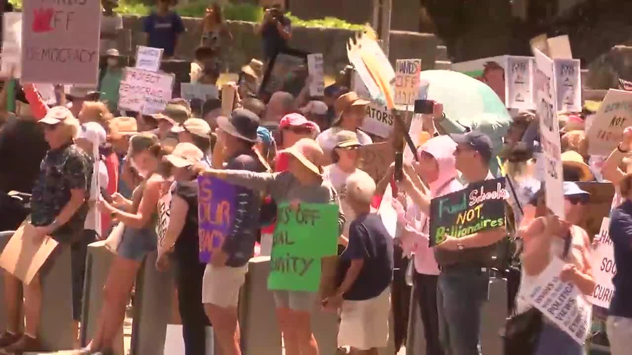Thousands across Hawaii join 'Hands Off' protest against Trump and Musk