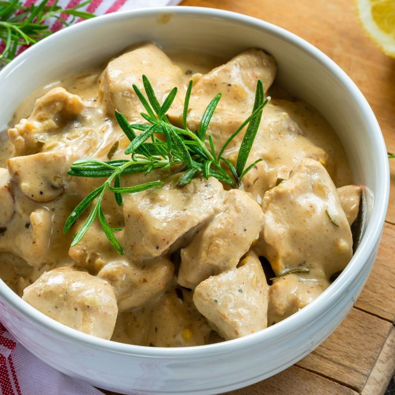 Mettez de côté le poulet rôti : le poulet à la cancoillotte de Laurent ...