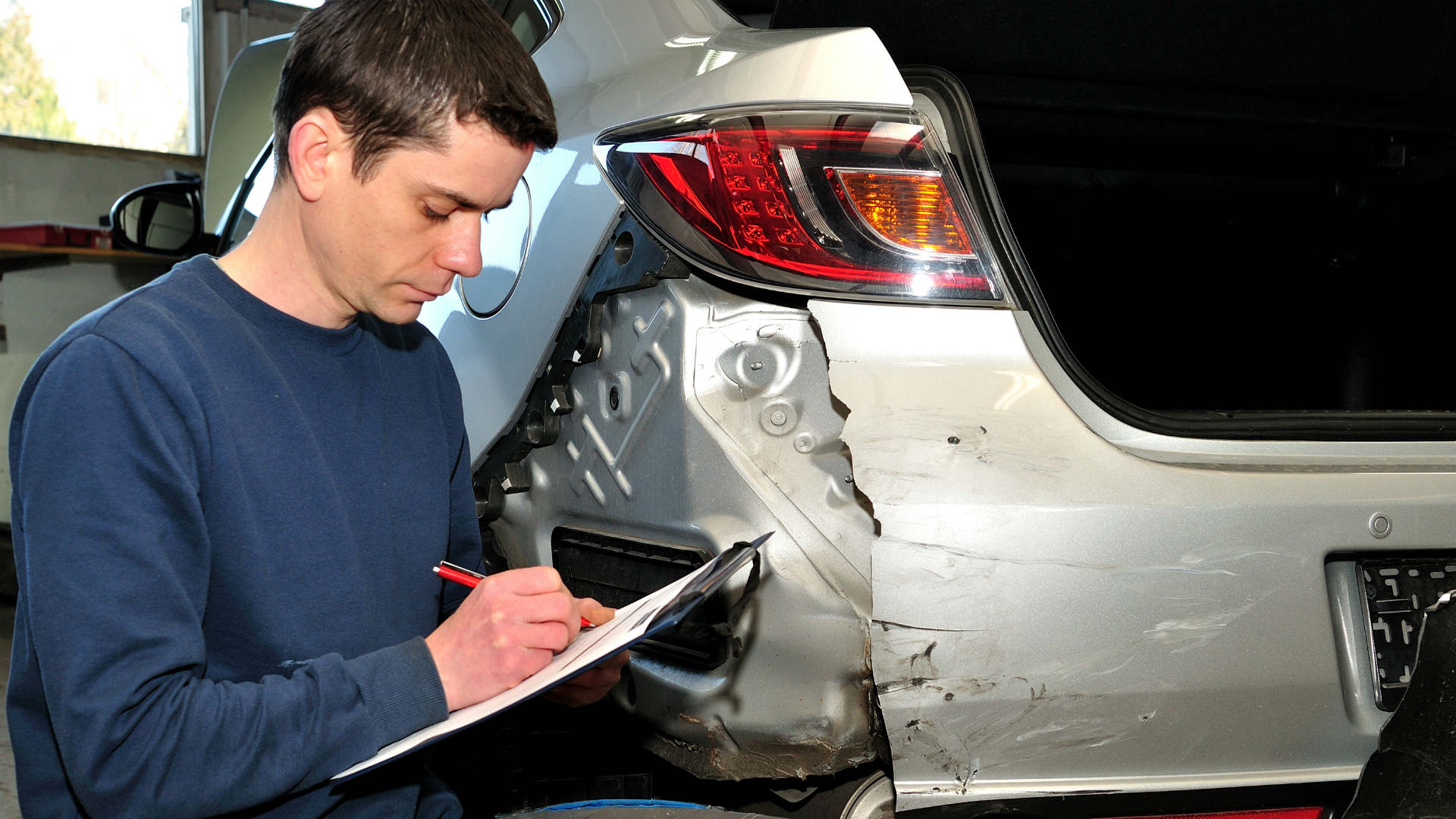 Car insurance: compulsory and voluntary excess explained