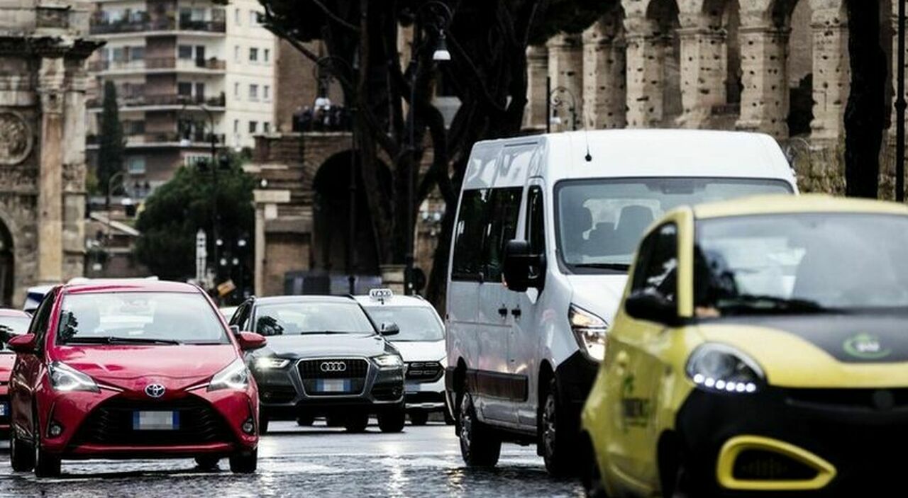 Roma "bloccata" per la visita dei reali d'Inghilterra: disagi al ...