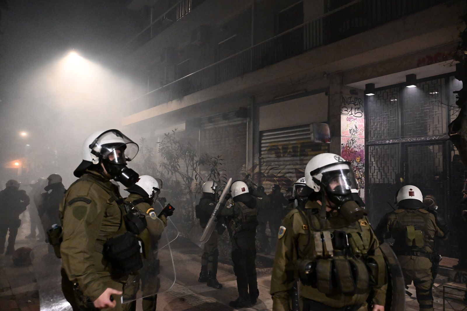 Επεισόδια τα ξημερώματα στα Εξάρχεια