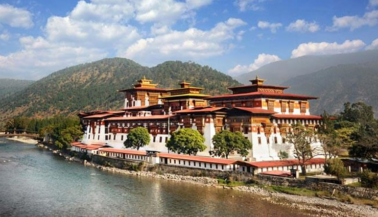 5 Beautiful Monasteries To Visit in Bhutan