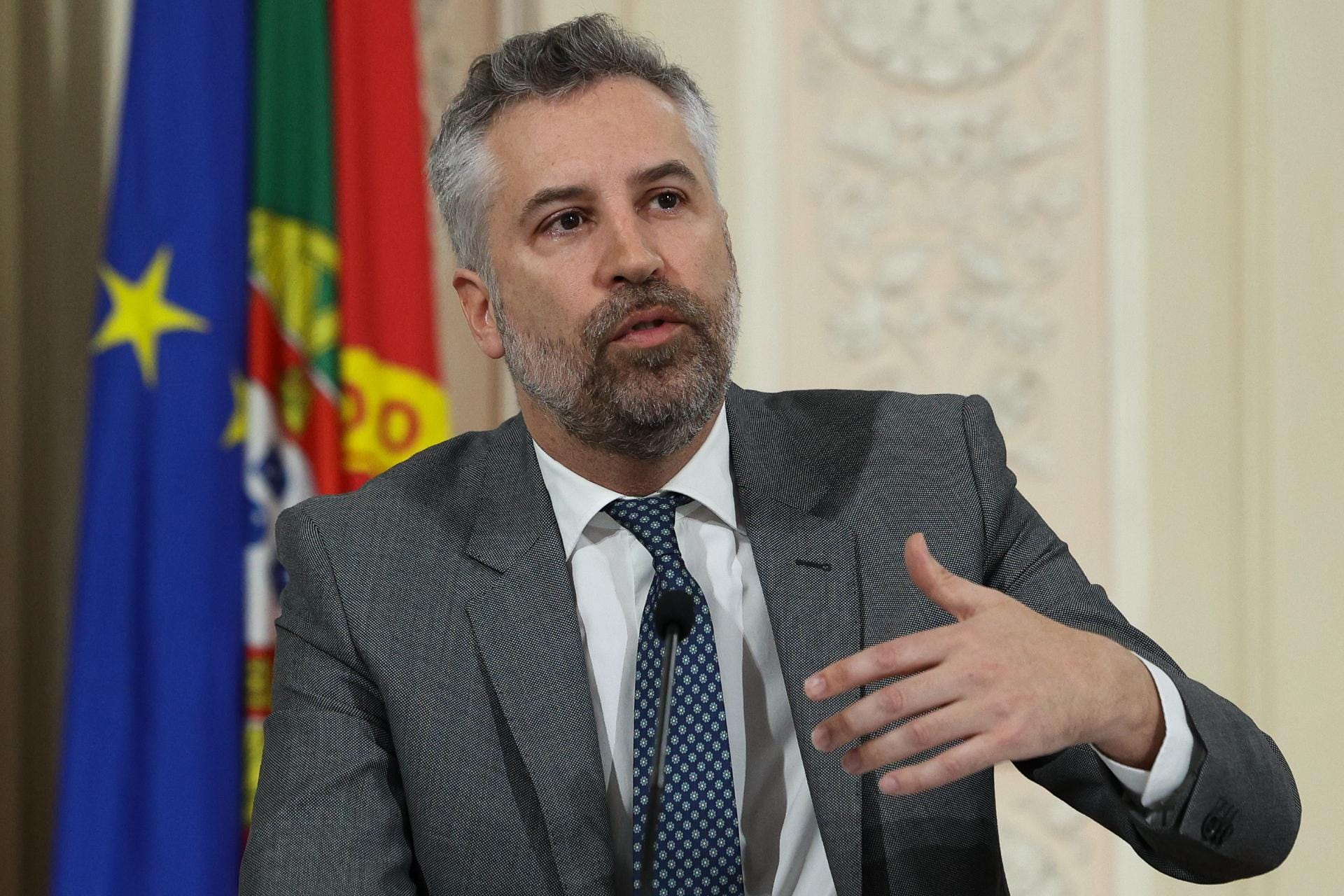 “Metade do que ele diz sobre o que nós fizemos é verdade", diz Pedro Nuno Santos sobre Montenegro