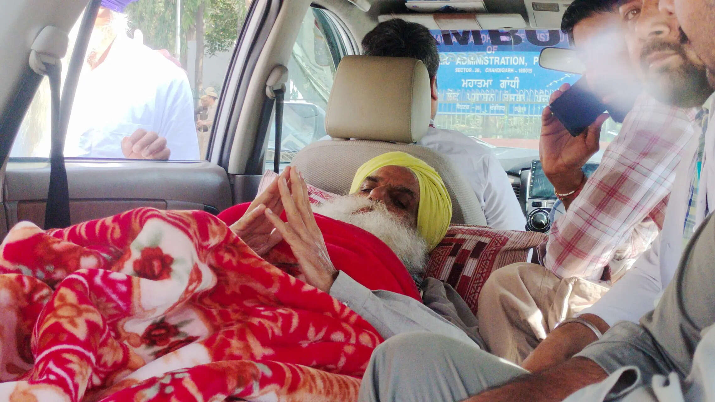 Punjab farmer leader Jagjit Singh Dallewal ends his indefinite hunger ...