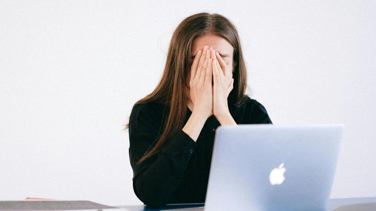 Bad review from sacked worker costs boss their job as position stays empty