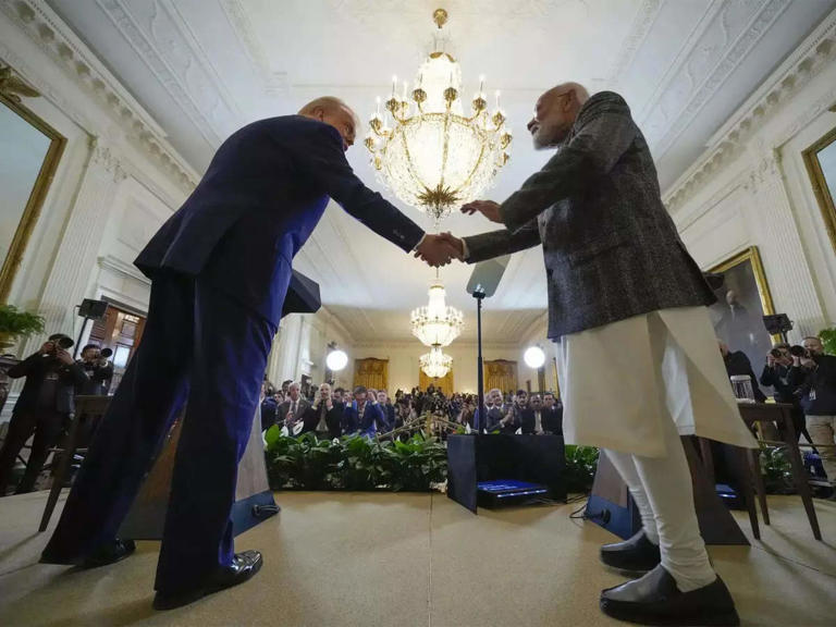 India to focus on trade deal, avoids retaliation on US tariffs