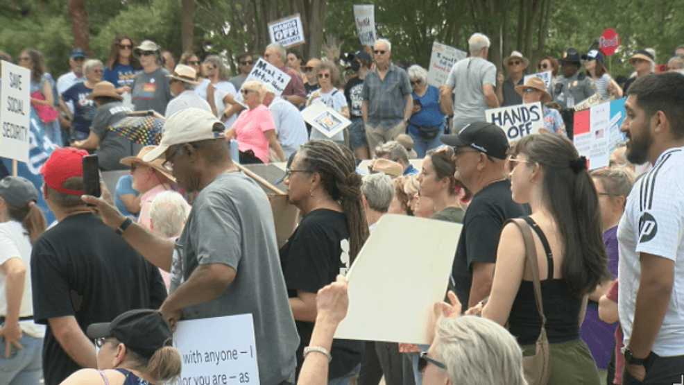 Columbia joins Saturday's 'Hands off' movement with large protest ...