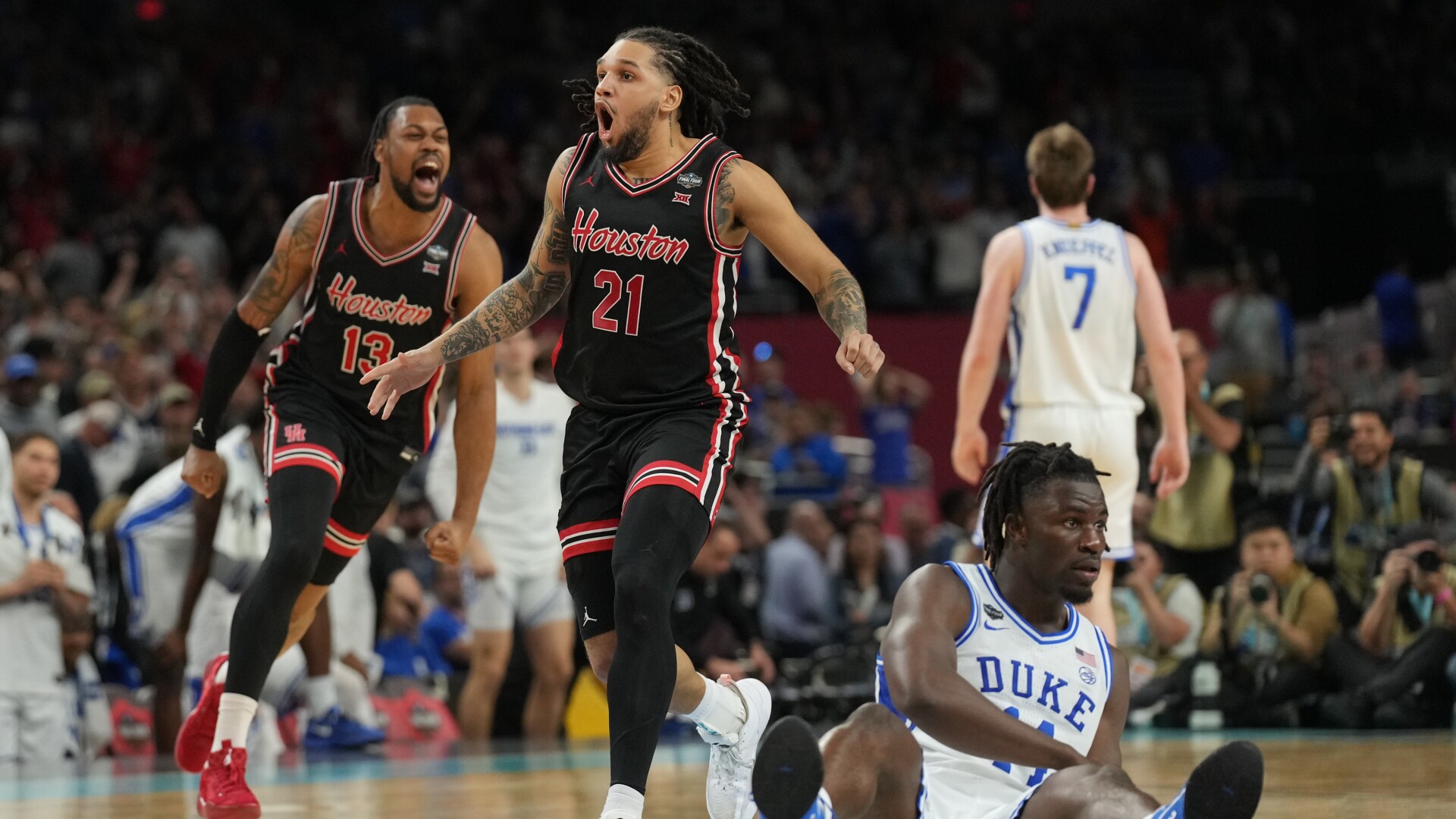 Houston rallies to beat Duke 70-67 in Final Four, advances to face ...