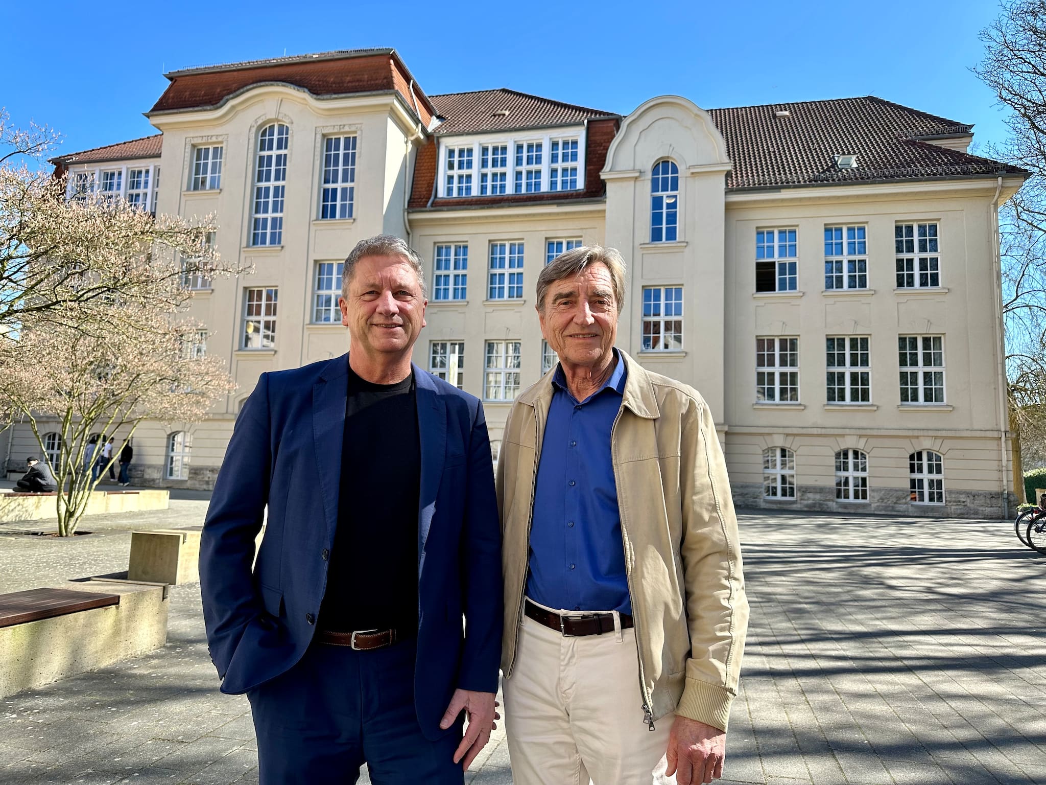 German UDS Potsdam: Zwei Kieler gründen die erste digitale Universität ...