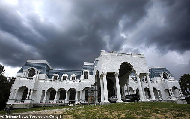 Billionaire timeshare David Siegel mogul dies at 89