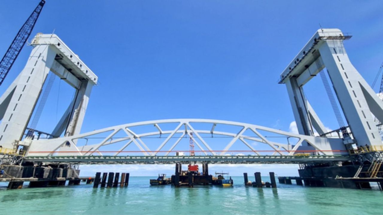PM Modi to inaugurate India’s first vertical lift sea bridge; Here's ...
