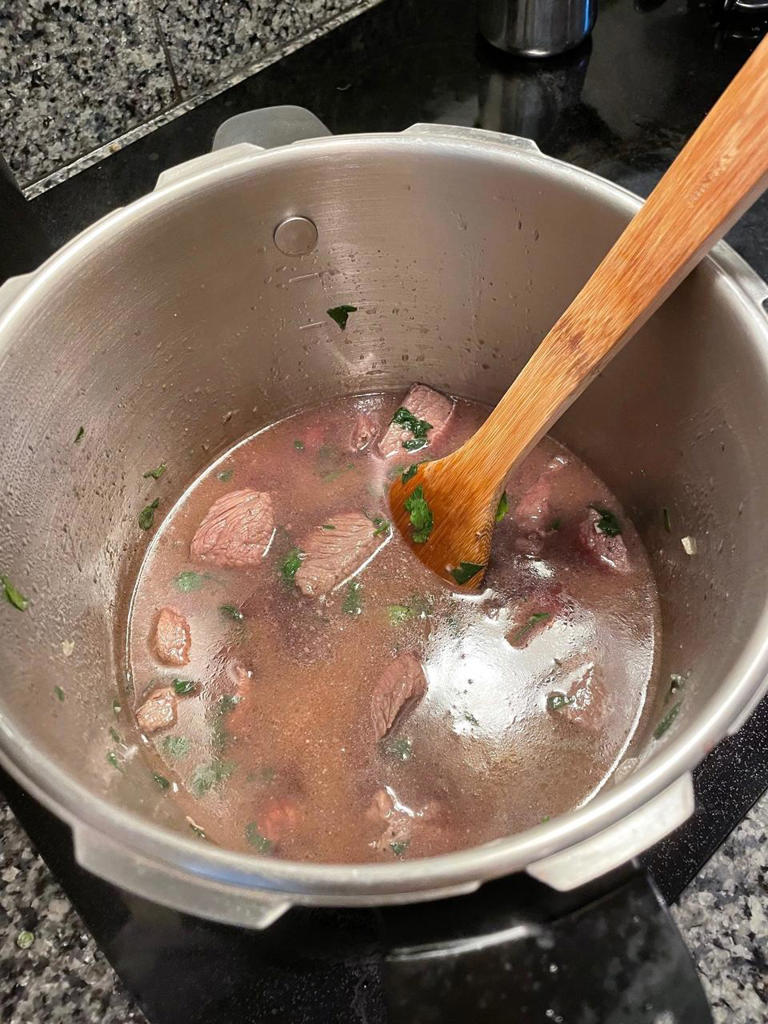 30分で作れる＆美味しい！ 父に教わったギリシャの伝統料理「ユベチ」の作り方