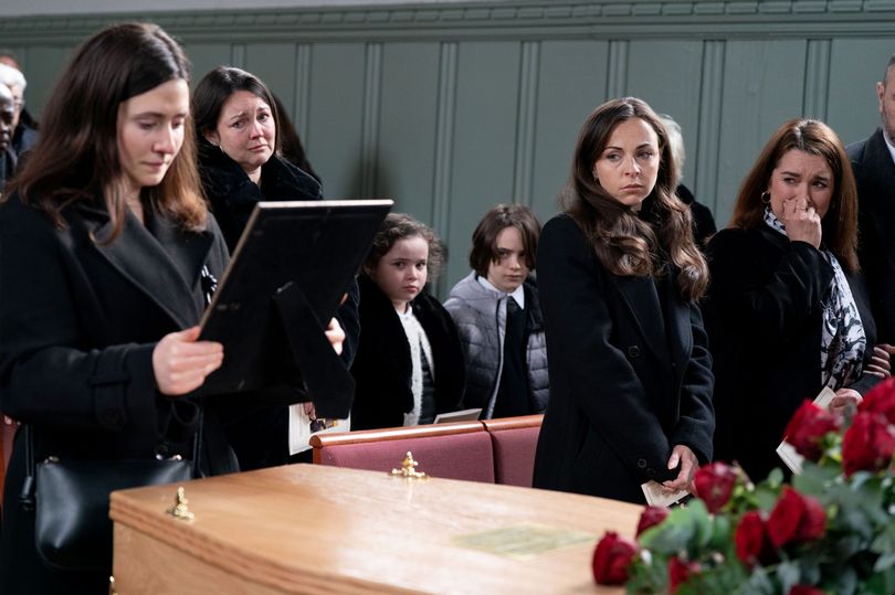 EastEnders fans 'distracted' by 'jawdropping' moment at Martin Fowler's ...