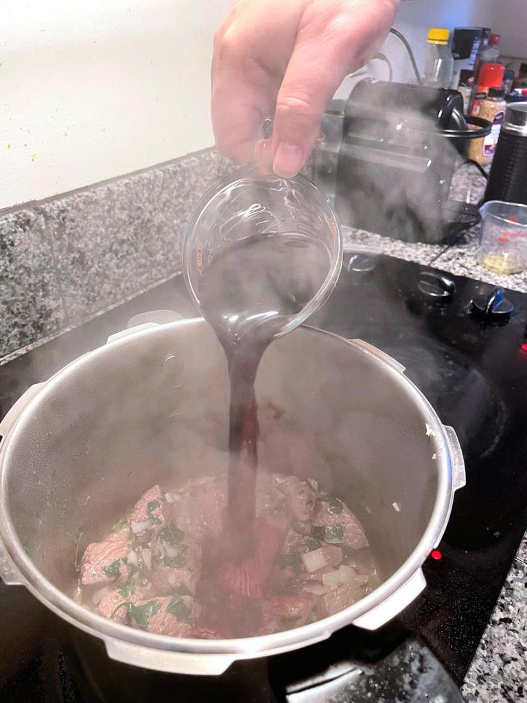 30分で作れる＆美味しい！ 父に教わったギリシャの伝統料理「ユベチ」の作り方