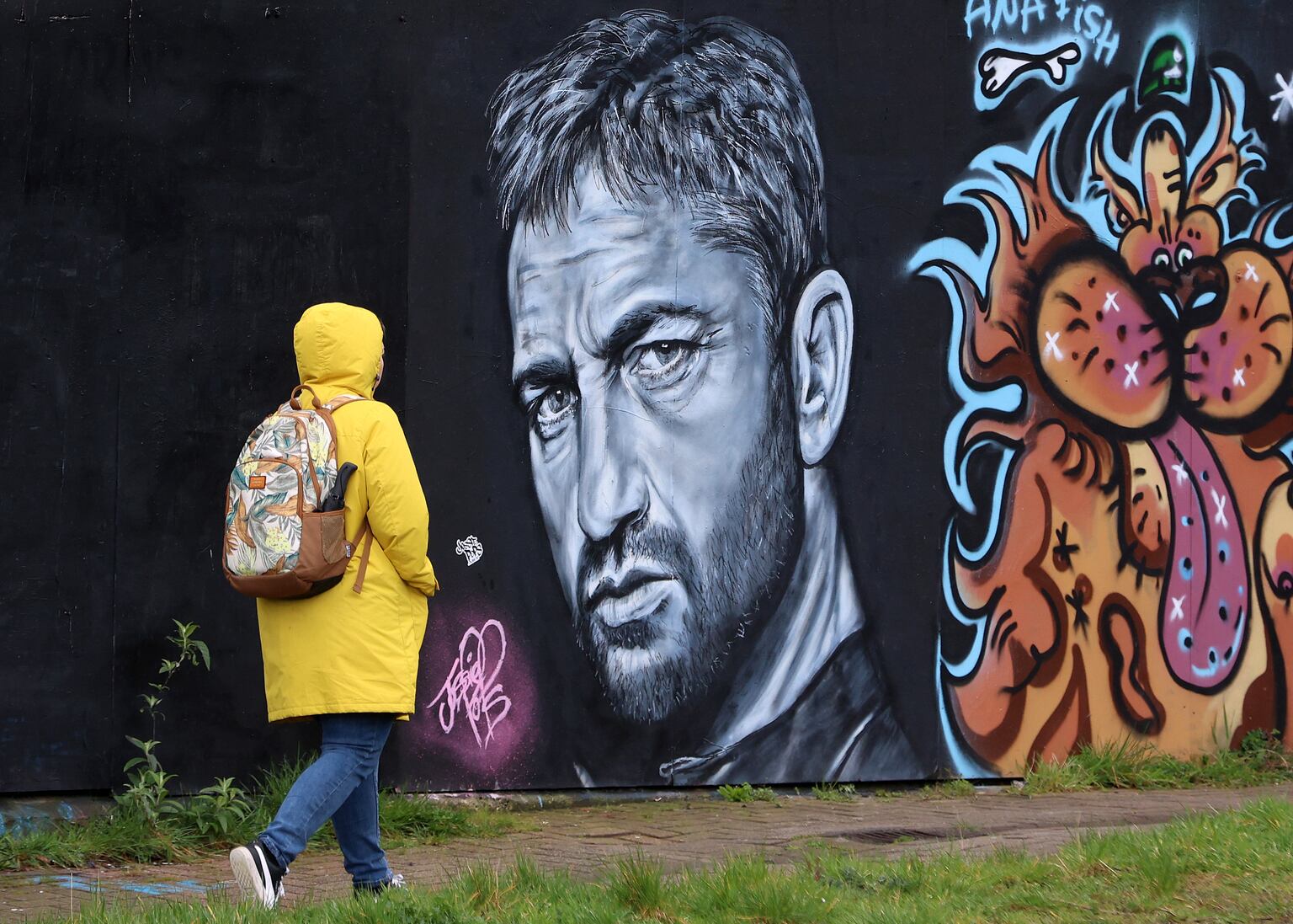Artist behind viral Gerard Butler mural in Bangor has ‘no bad blood’ as ...