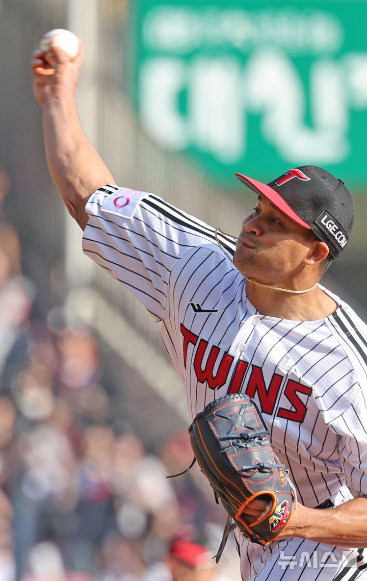 '치리노스 7이닝 7K 1실점' LG, KIA 꺾고 3연승…시즌 10승 선착