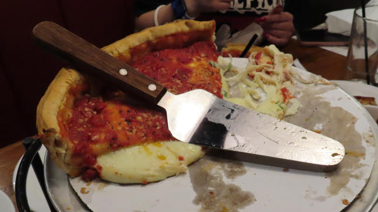 What's The Difference Between Deep Dish Vs Stuffed Pizza?