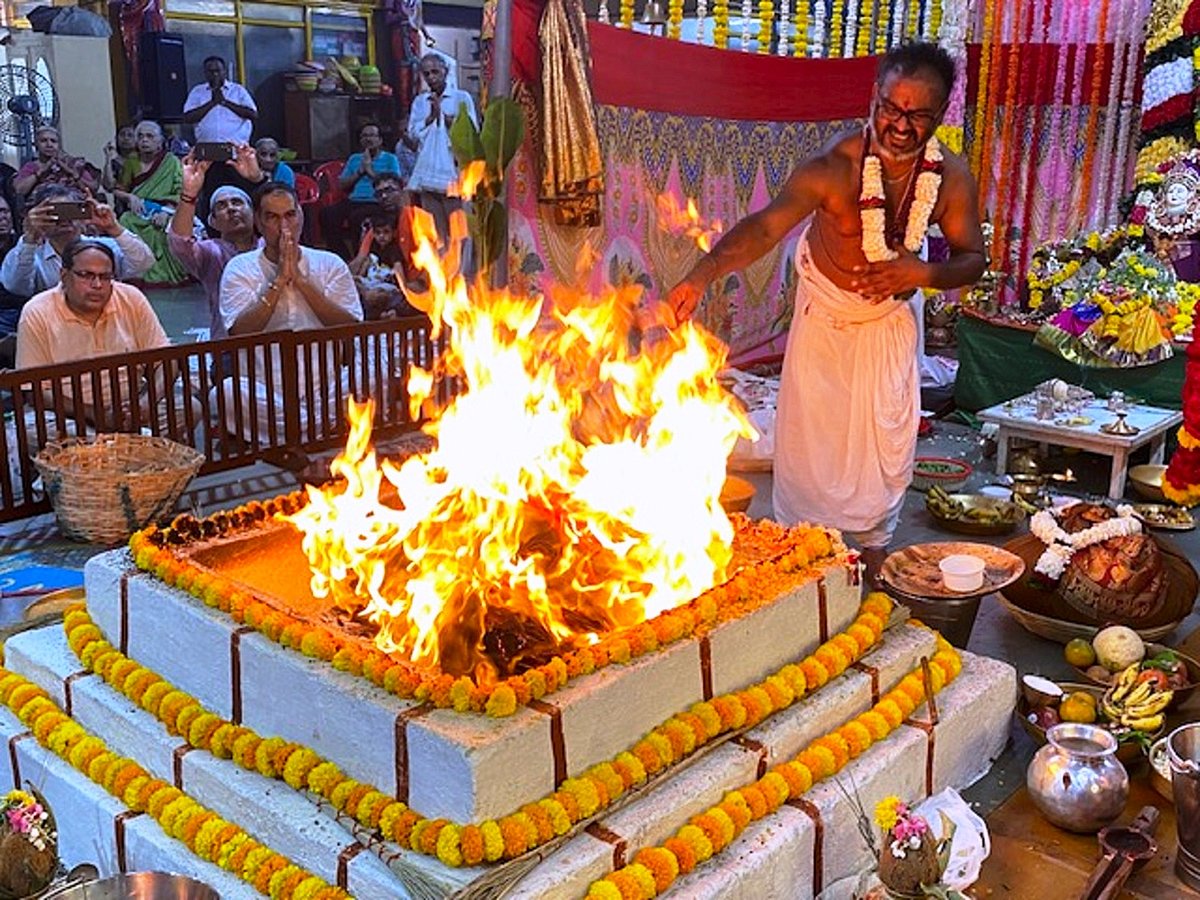 Devotees Flock To Temples As Ram Navami & Navaratri Rituals Take Place