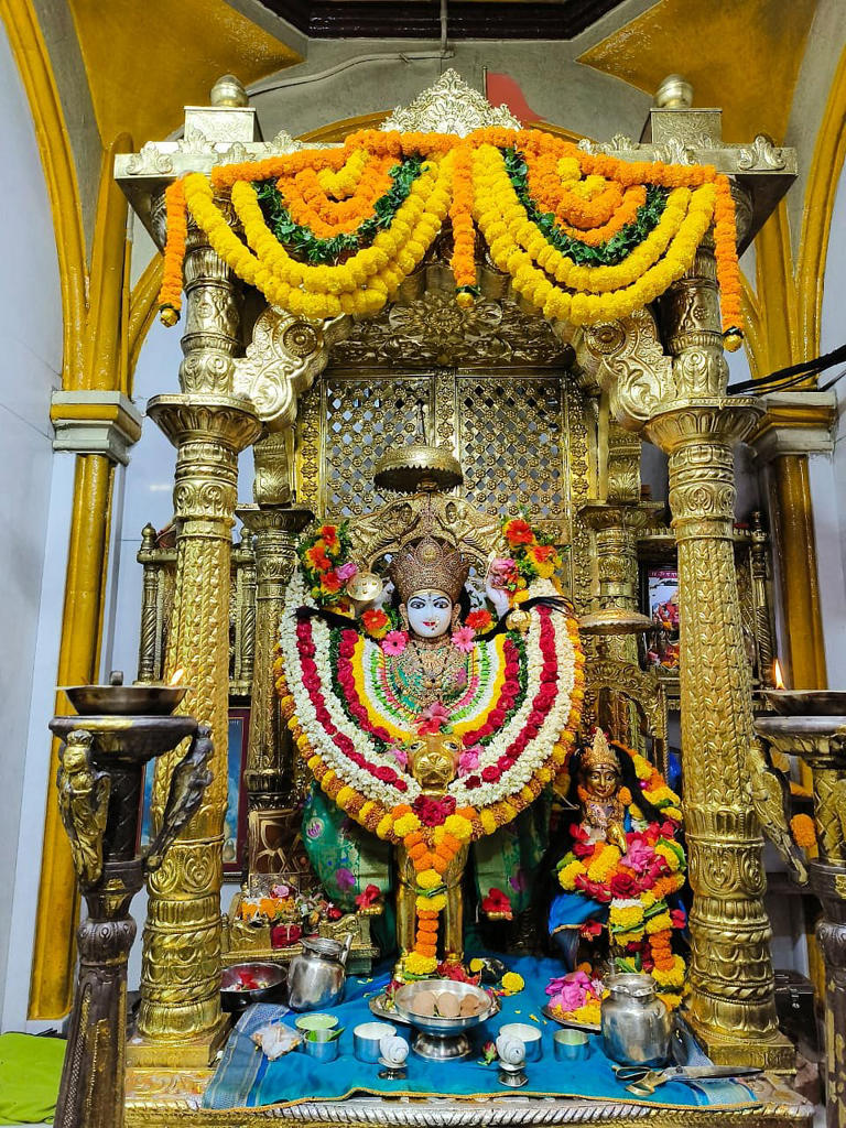 Devotees Flock To Temples As Ram Navami & Navaratri Rituals Take Place