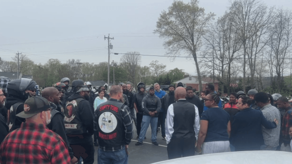 'A wonderful feeling': Motorcycle community honors fallen rider with ...