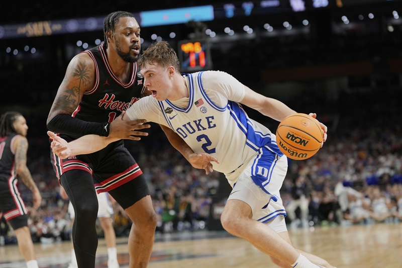 Duke loses to Houston in Final Four after late collapse