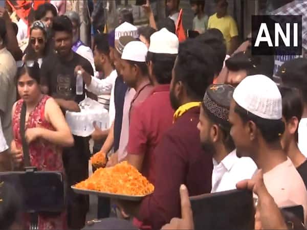 Muslim youths join Ram Navami celebrations in West Bengal's Siliguri ...