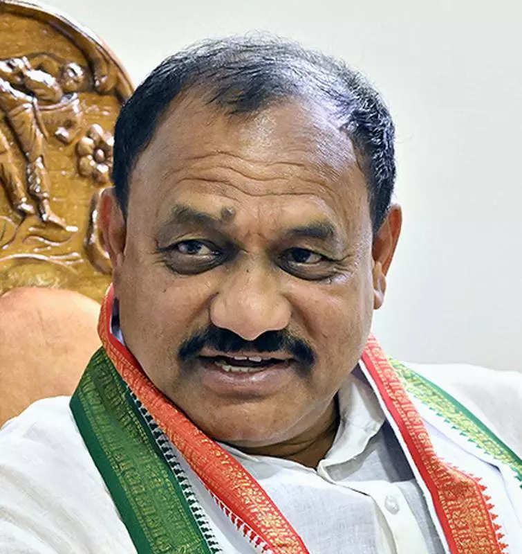 Is Modi govt giving fine rice to the entire country: TPCC chief to ...