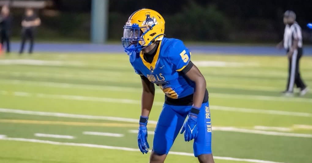 Illinois football signee Tywan Cox beats Olympic gold medalist at ...