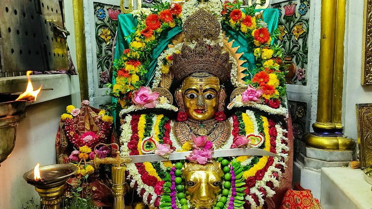 Devotees Flock To Temples As Ram Navami & Navaratri Rituals Take Place