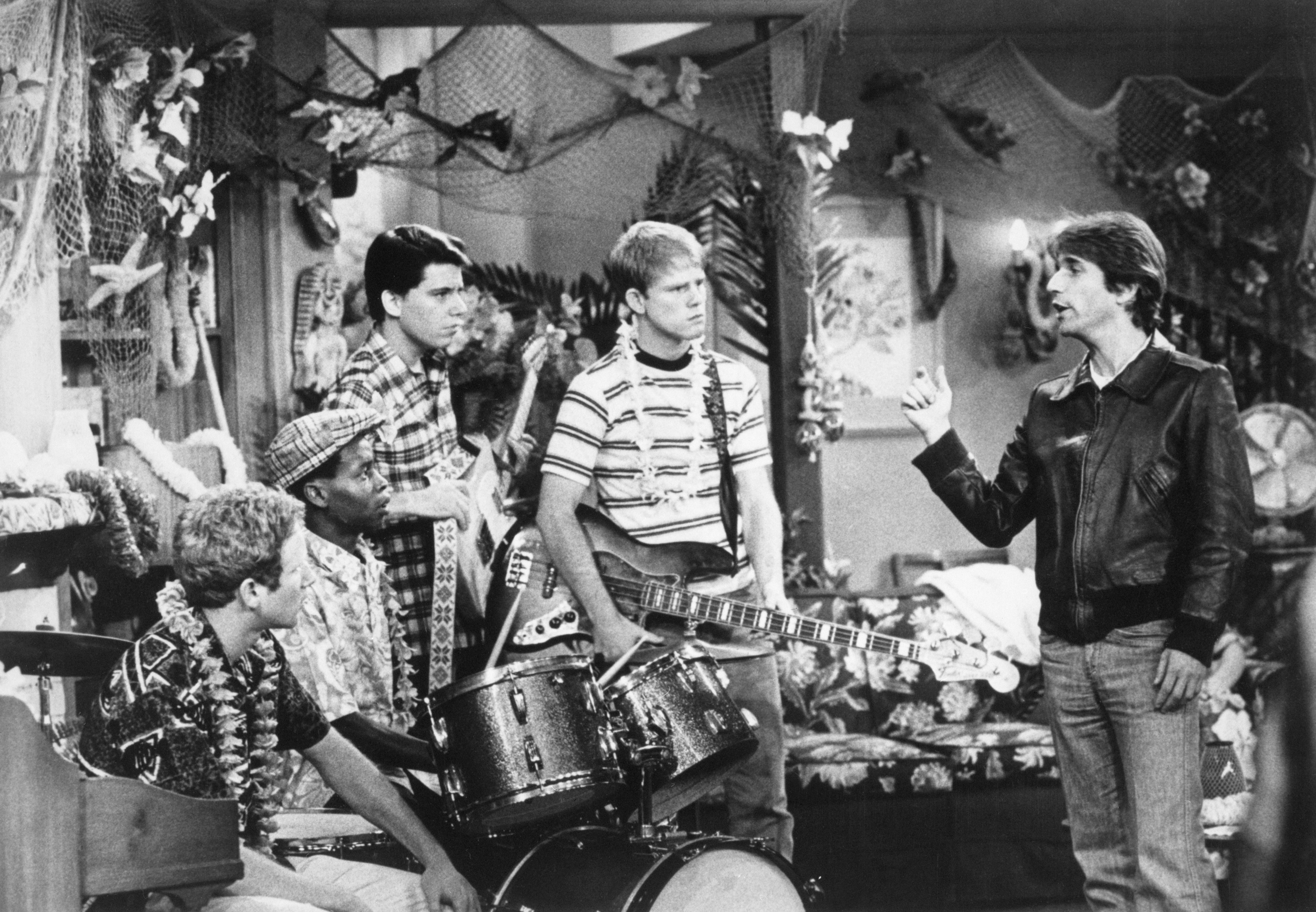 17 Rare 'Happy Days' Behind-the-Scenes Photos