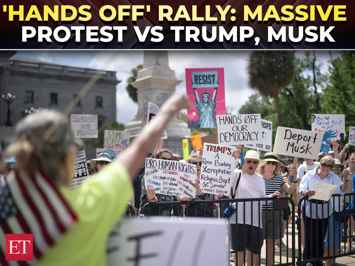 USA: 'Hands Off' protests escalate, thousands rally against President ...