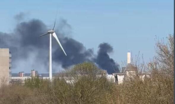 Dagenham fire RECAP: Huge plume of smoke seen for miles across London