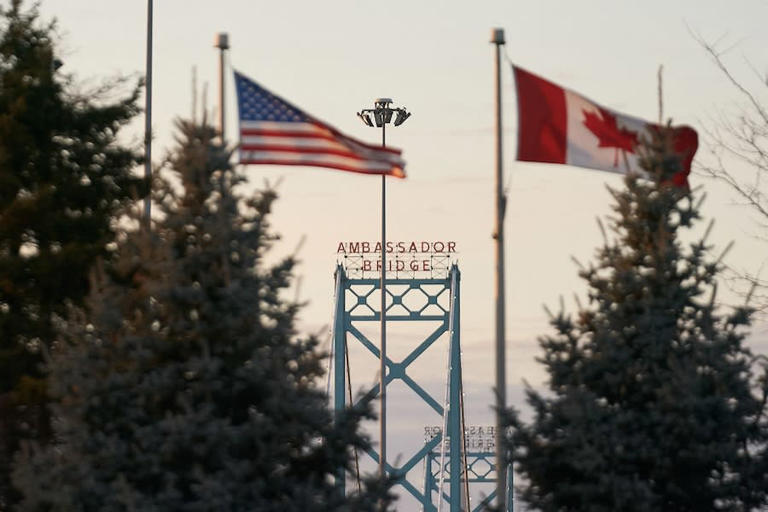 Canada warns travelers of US border agents’ authority to search ...