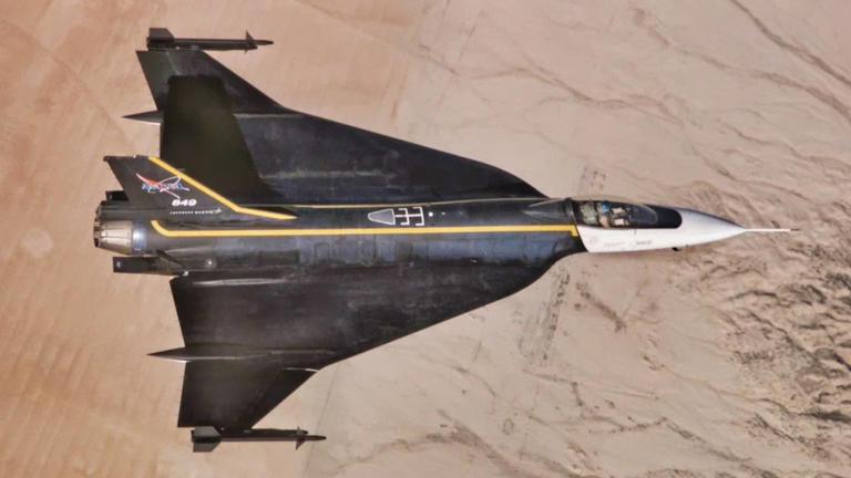Only 2 F-16XLs were ever built — one flew alongside an SR-71 Blackbird ...