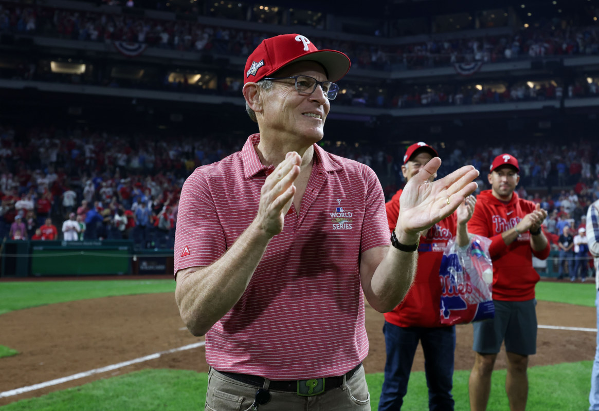 Phillies Owner John Middleton Is Praised for Commitment to Phillies