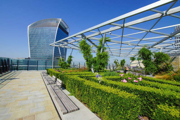 Why Rooftop Gardens Are Becoming Essential in Modern Luxury Homes Why Rooftop Gardens Are Becoming Essential in Modern Luxury Homes