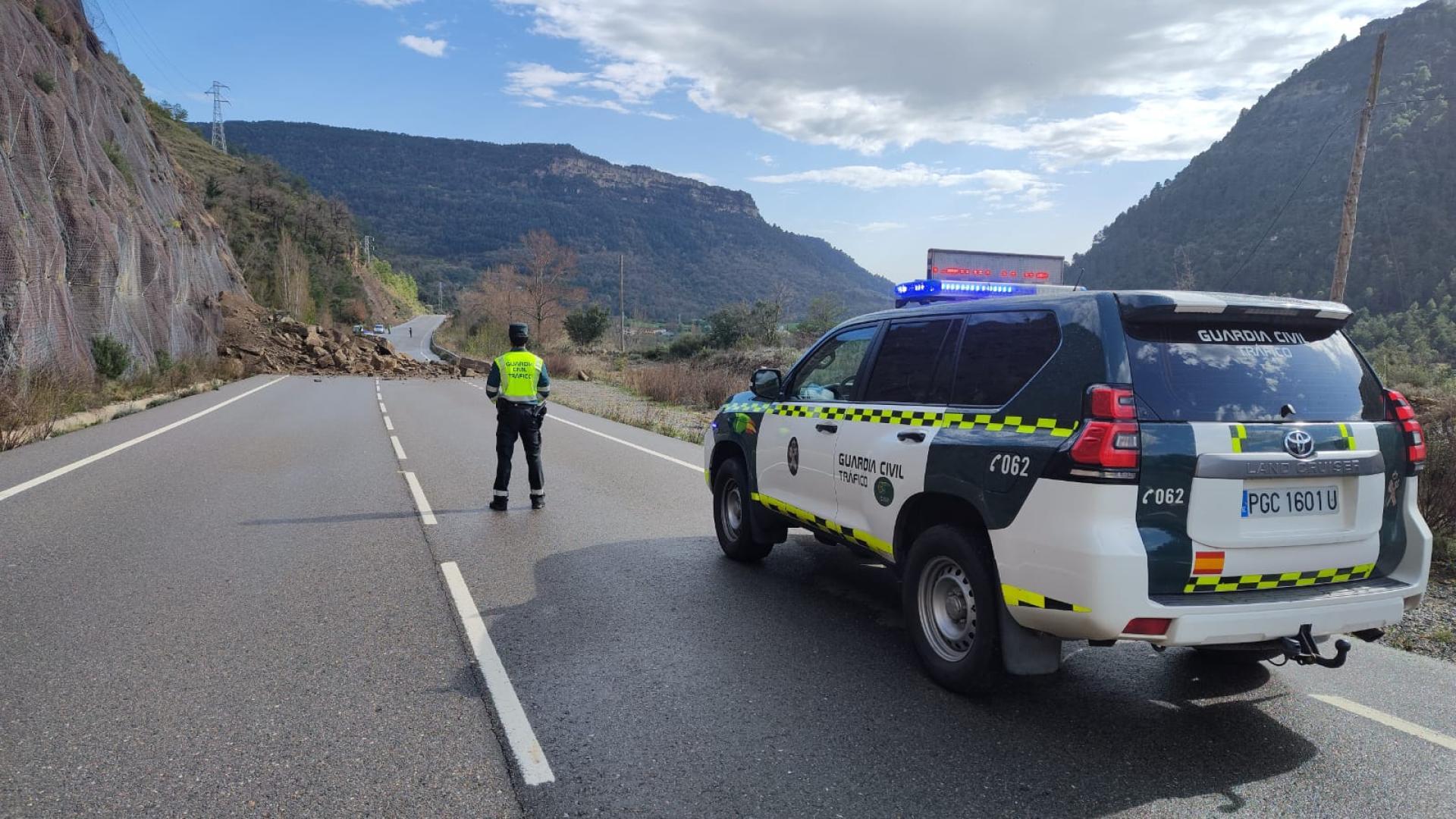El desprendimiento en la A-139 mantendrá cortada dos días la carretera de Graus a Benasque