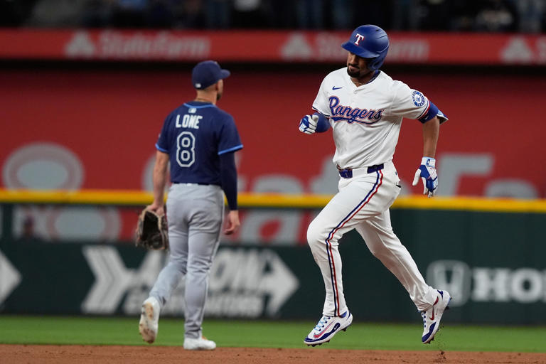¡Orgullo mexicano! Jonathan Aranda su primer cuadrangular de la ...