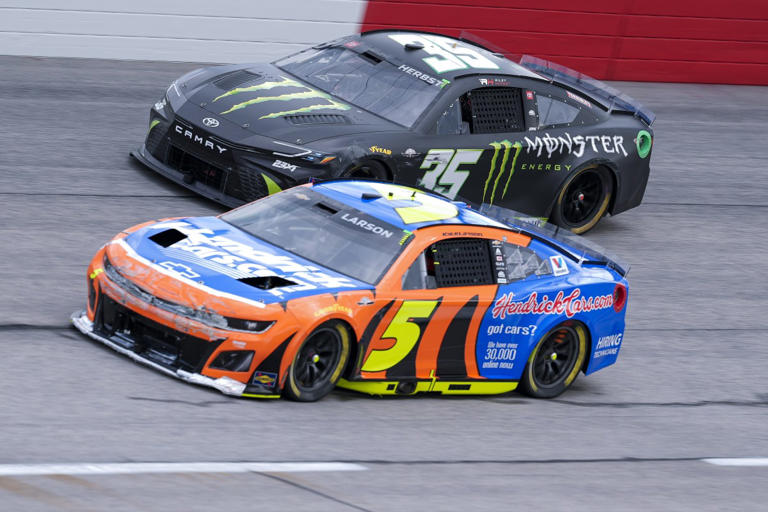 Kyle Larson's Team Radio Answers Questions About Bubba Wallace and Race ...