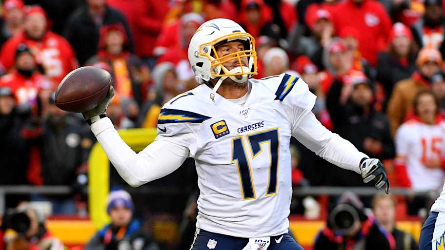 Aaron Rodgers, other QBs joke about Philip Rivers' iconic throwing motion