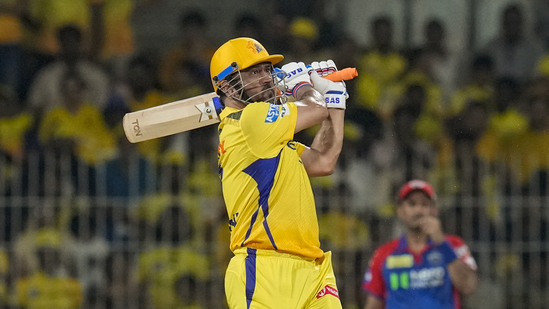 'It hurts to watch MS Dhoni bat like this': MSD told to step down, make ...