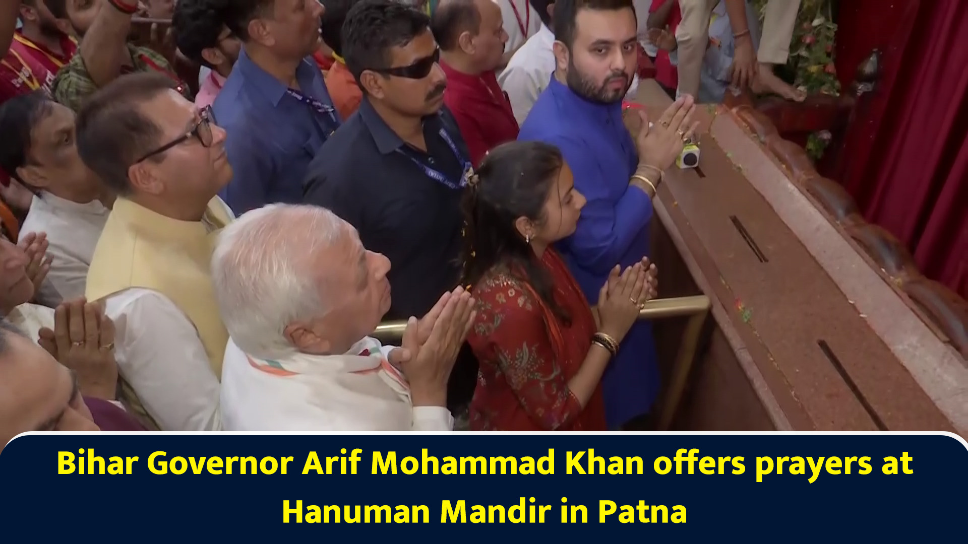 Bihar Governor Arif Mohammad Khan offers prayers at Hanuman Mandir in Patna