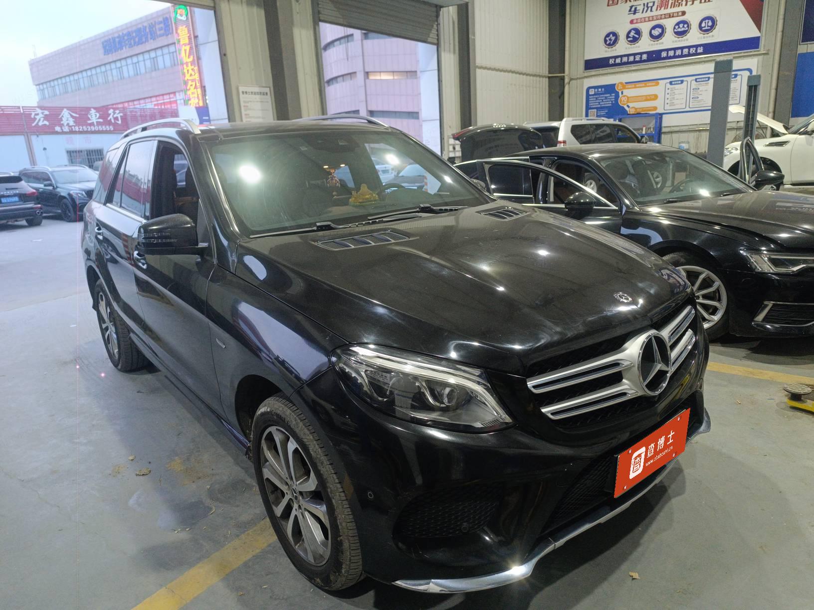 奔驰 奔驰GLE 2018款 GLE 320 4MATIC 豪华型臻藏版实拍图