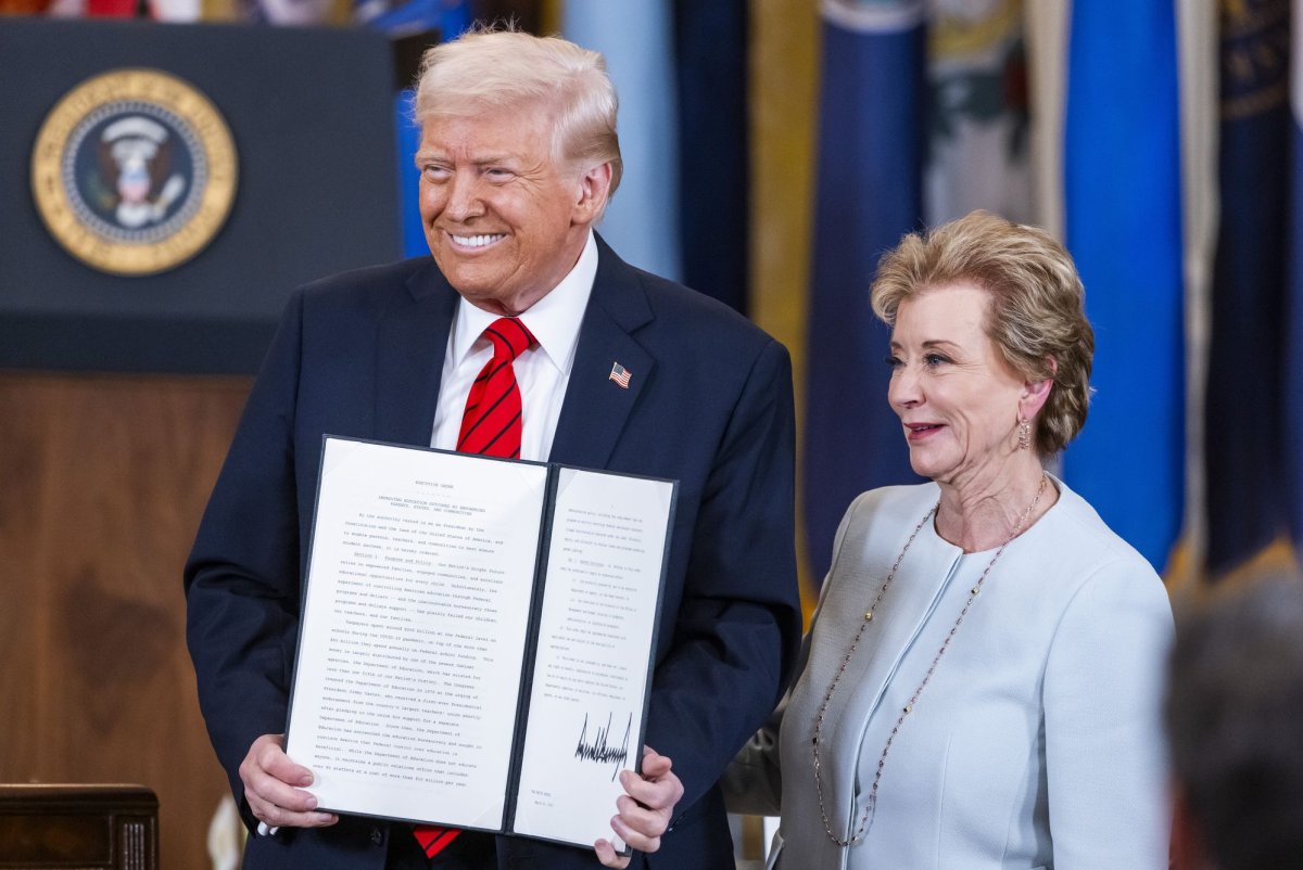 New York officials push back after Trump administration threatens funds ...